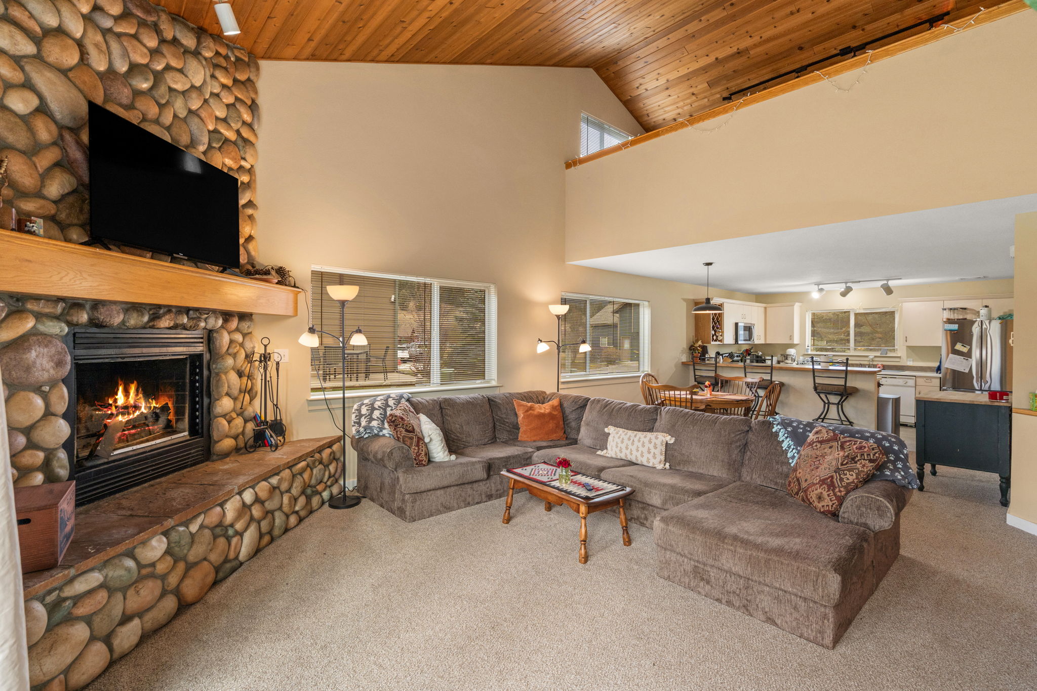 387 Candlelight Meadow Dr, Big Sky, MT 59716 - Listivo®